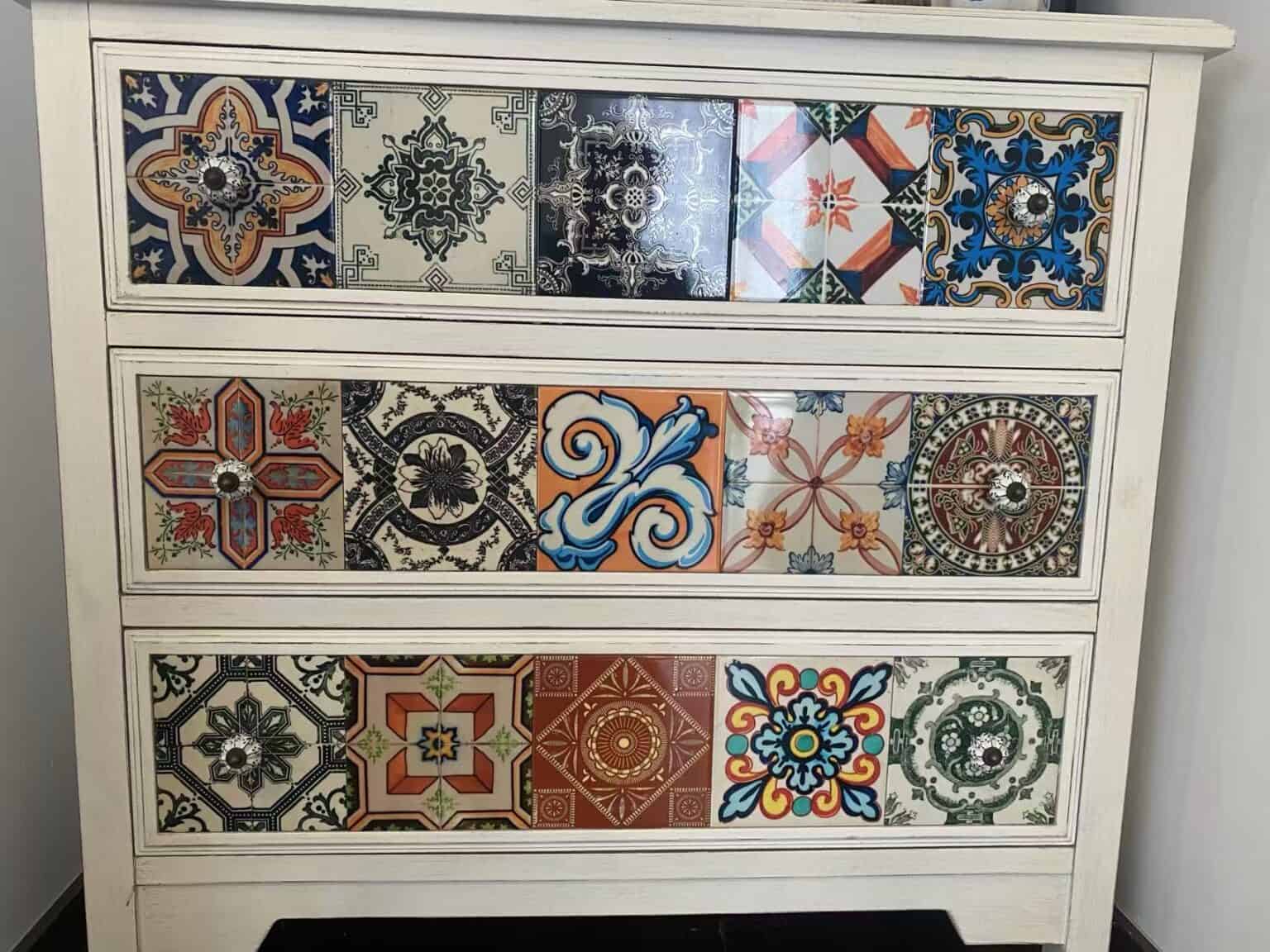 10 Coffee Shop Front Designs That Feel Like European Postcards - seekpretty